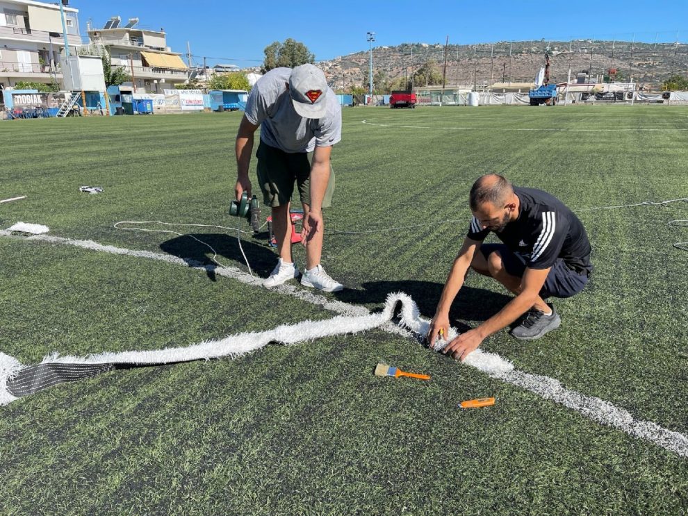 Χανιά: Εργασίες συντήρησης στα γήπεδα ποδοσφαίρου του Δήμου εν όψει της ...