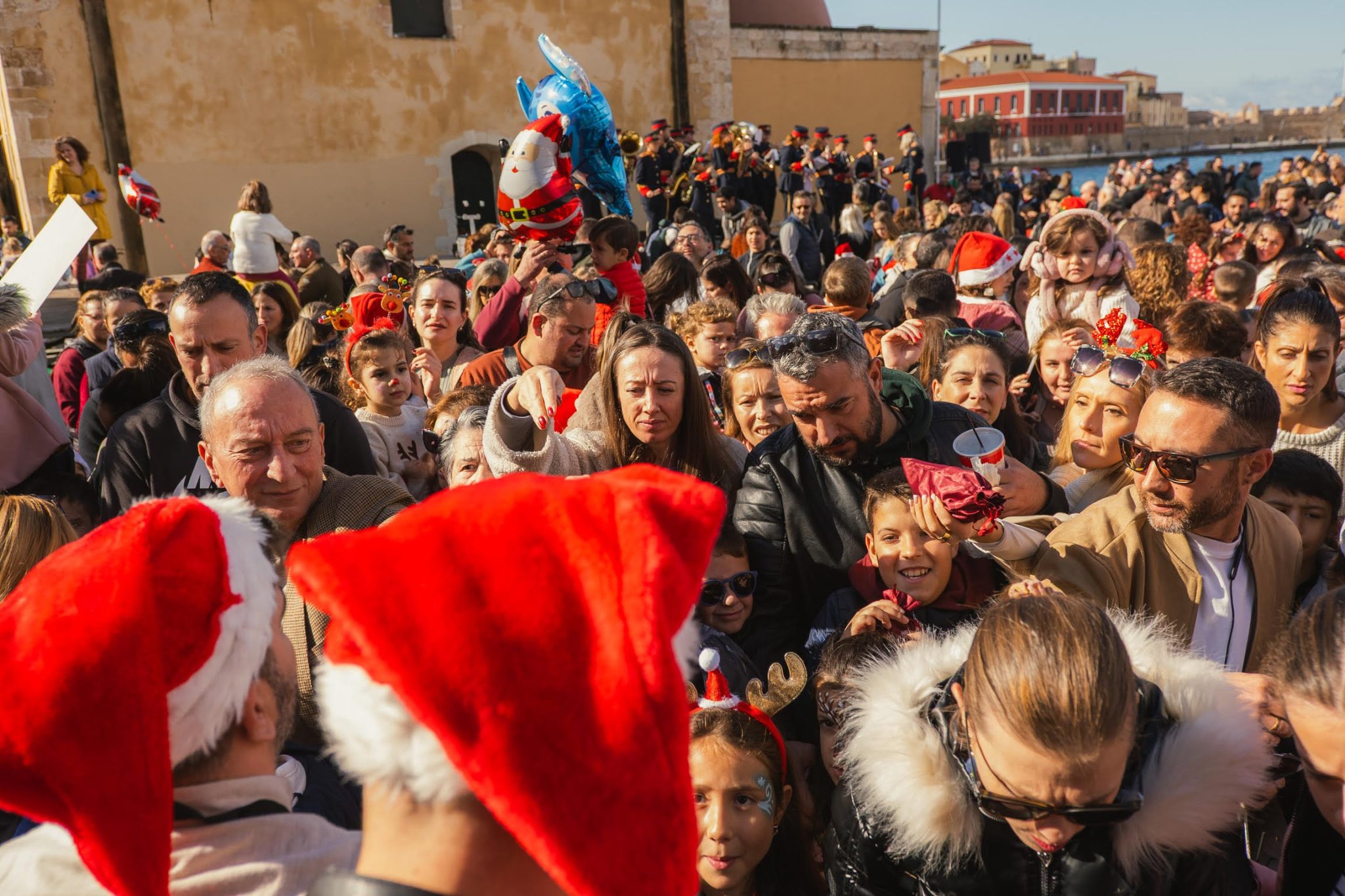 Santa Gang 2025: Mε τη βοήθεια της «συμμορίας» του Αϊ – Βασίλη σώθηκαν ...